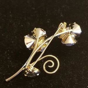 Jewelry | Lovely Flower Pin | Poshmark